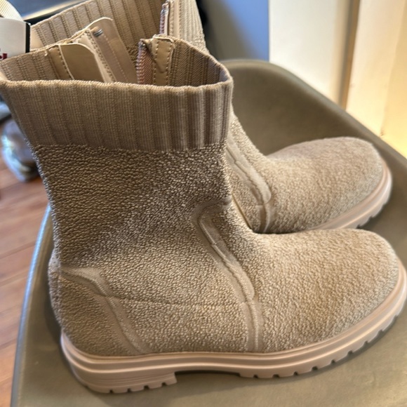 Vaneli | Shoes | New Van Eli Zenon Boots Sz 75 | Poshmark